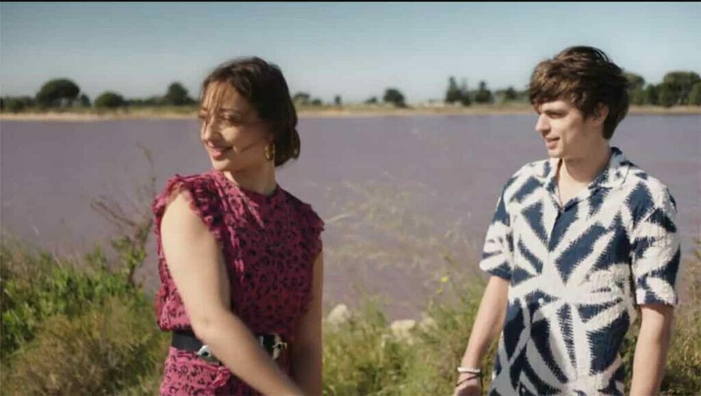 Jasmine Embrasse Thibault Le Fils Du Chef Leroy Et Salomé Craque Ici