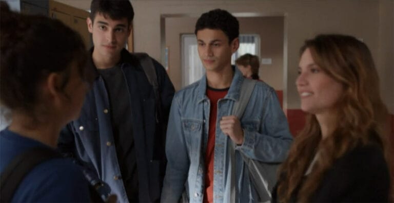 Romain nouveau (faux) aide-soignant, Janet bernée - Un si grand soleil ...