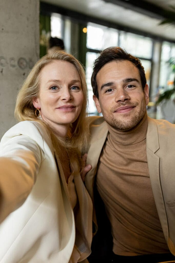 Adrien Rob (Demain nous appartient) star de "In Her Car" la série sur l'Ukraine de France 2 ...