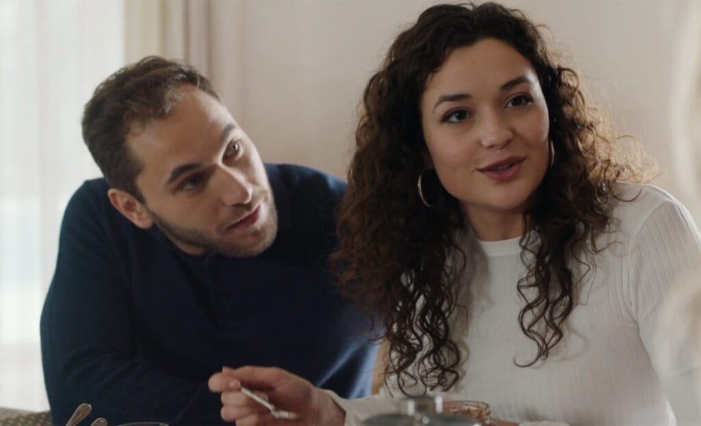 Demain nous appartient ce soir (6 mars 2024) : Sara et Roxane leur couple en danger - épisode ...