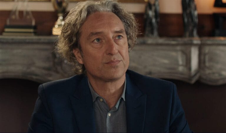 Teyssier suspend Antoine Myriel, Tom balance tout - Ici tout commence ...