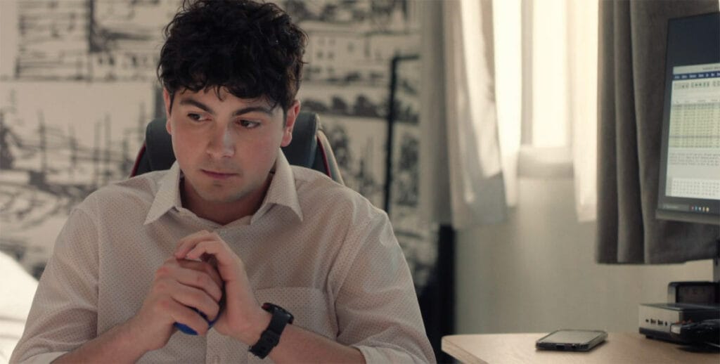 Jennifer vient habiter avec Pascal et Figaro le chaton - Plus belle la ...