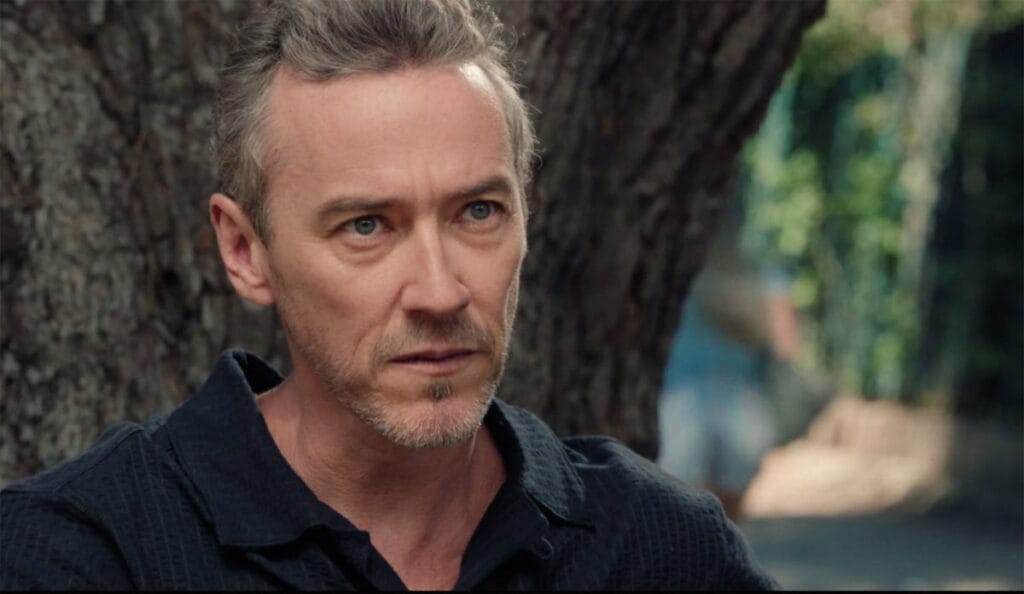 Vadim nouvel infirmier, digne successeur de Pascal ? - Plus belle la ...