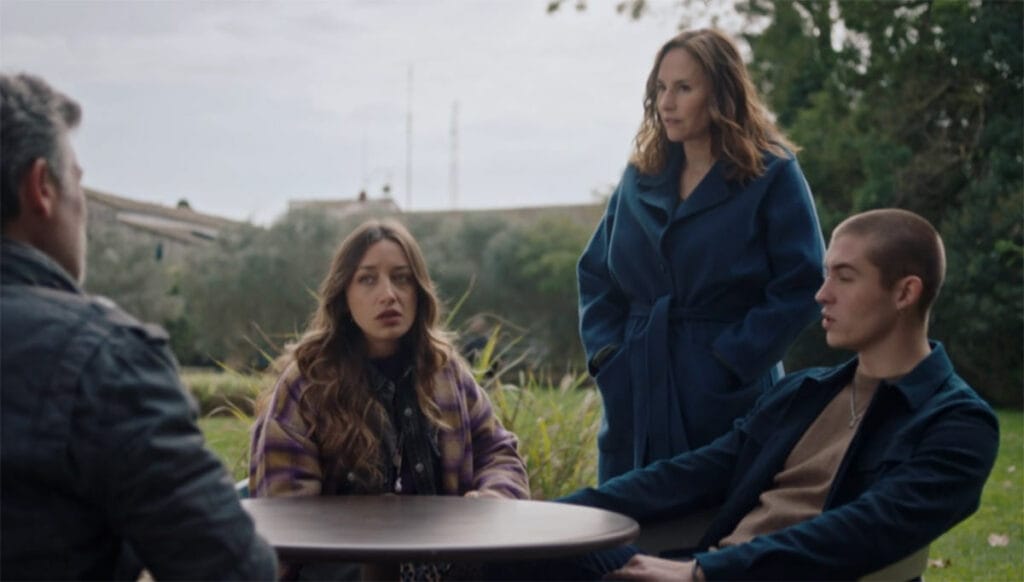 Clotilde fait arrêter Cléo et détruit 💥 son couple avec Joachim - Ici tout commence 16 janvier ...