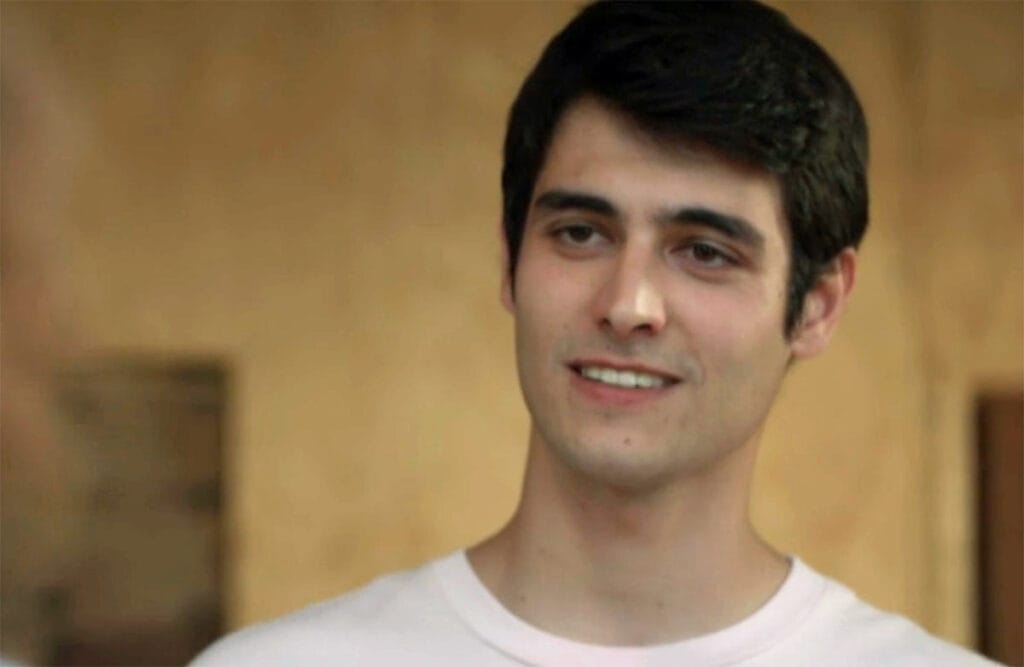 Le couple Elise et Elodie en danger à cause de Pauline la voisine - Un si grand soleil (spoilers ...