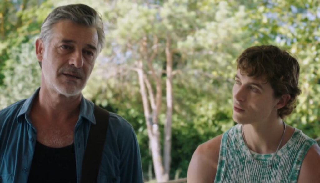 Carla en pleine descente aux enfers, Joséphine découvre son secret – Ici tout commence 15 ...